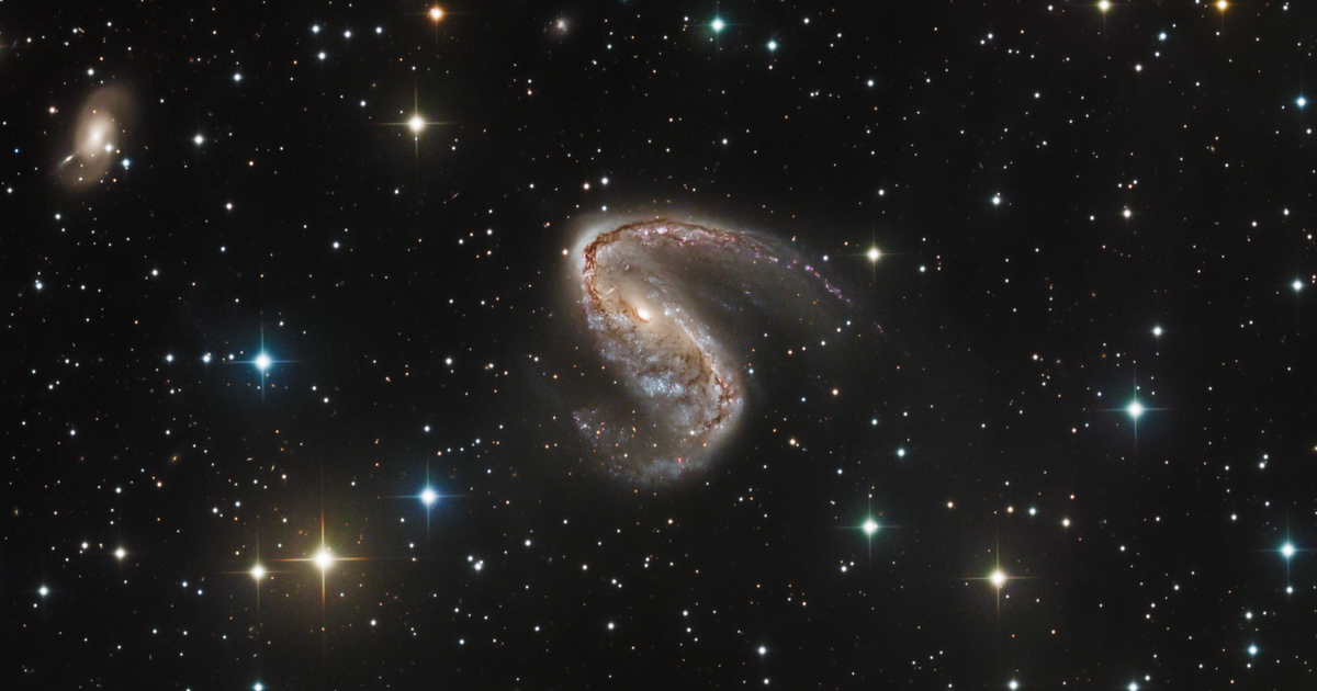 NGC 2442 | Telescope Live